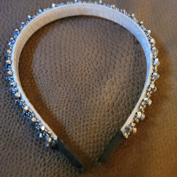 Source Unknown | Hair | Nwot Beautiful Headband Silvertone Beaded ...